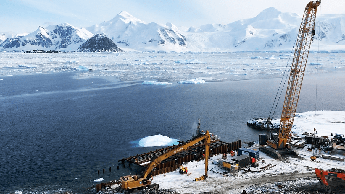 The worlds most extreme construction site