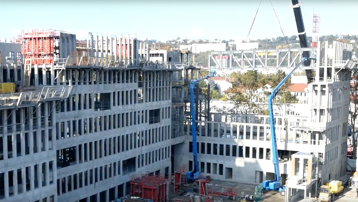 Rte office rises in lyon s girondins quarter