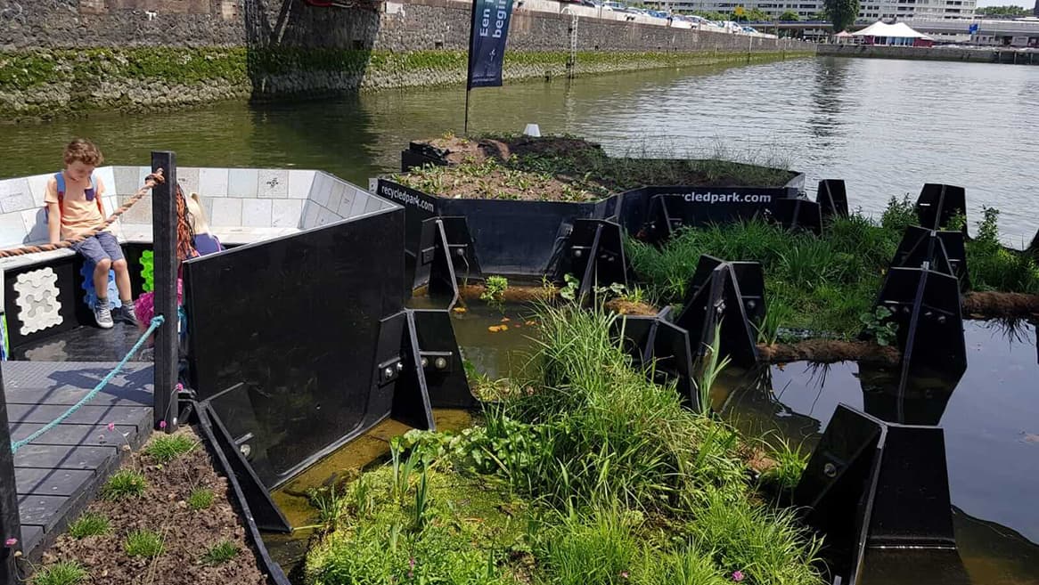 Floating park made with recycled plastic