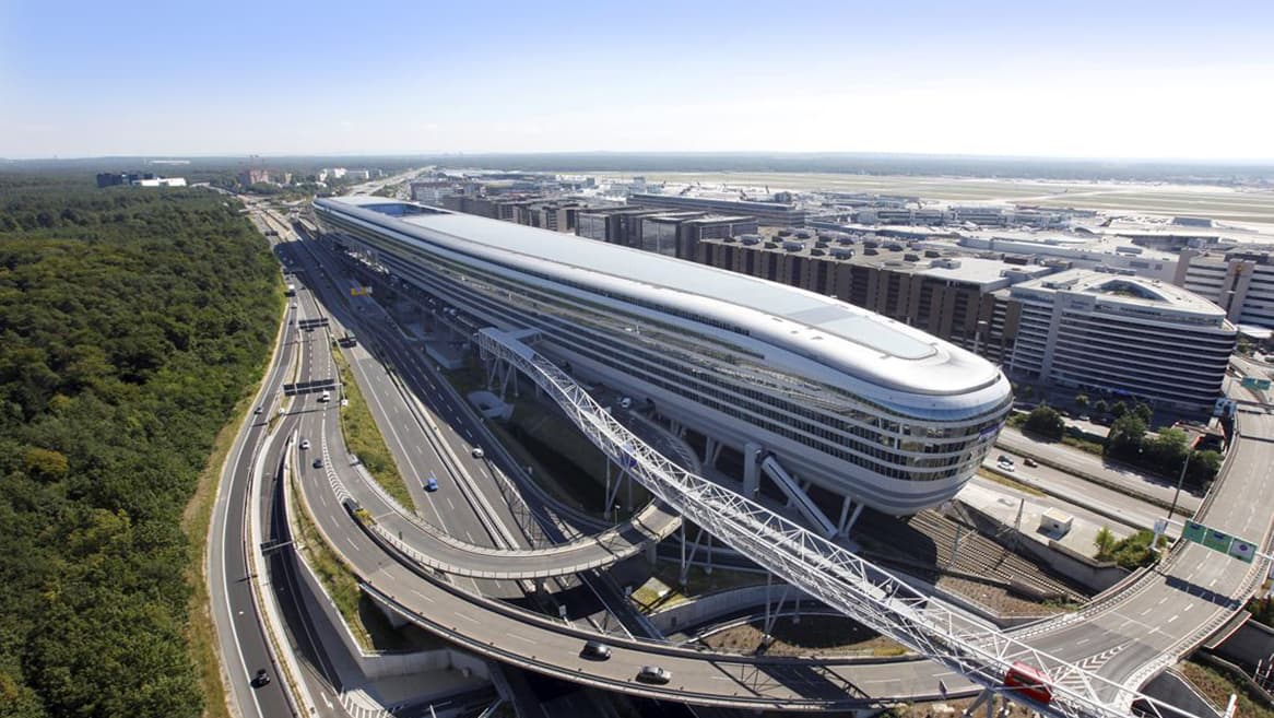 What are groundscrapers